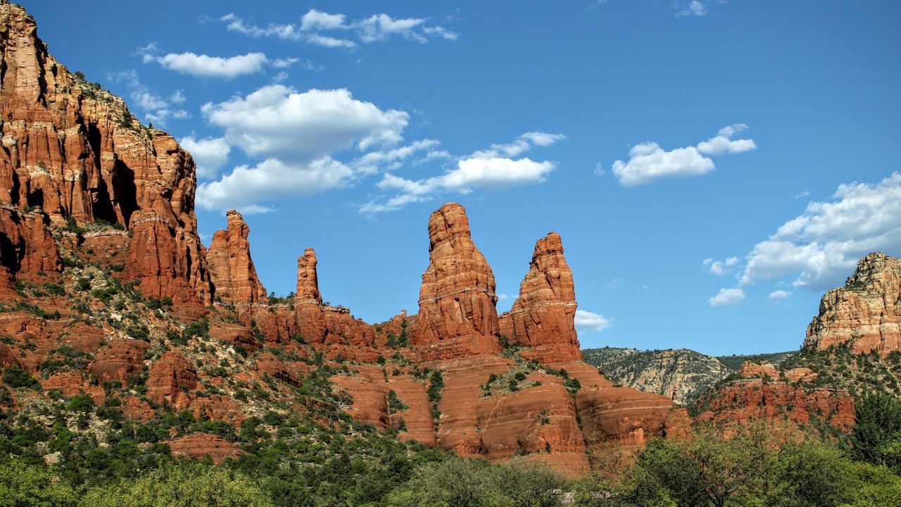 Sedona, Arizona Hits Record 91°F in March 2026, Hikers Change Plans as ...